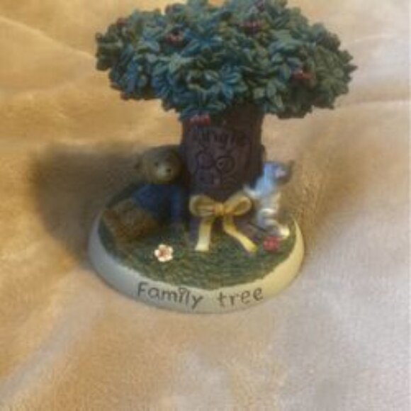 Zingle -Berry | Accents | 998 Zingleberry Family Tree Figurine | Poshmark
